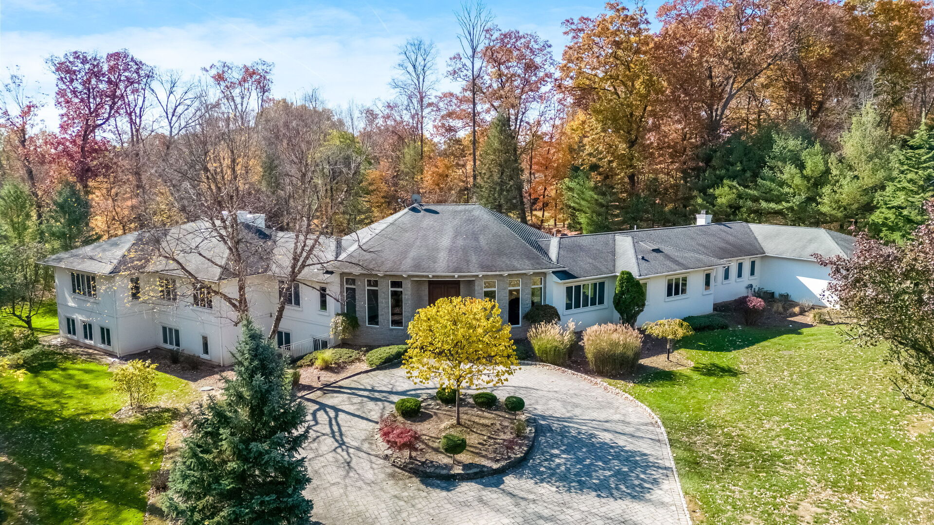 50 Rolling Ridge Road, Upper Saddle River, NJ 07458